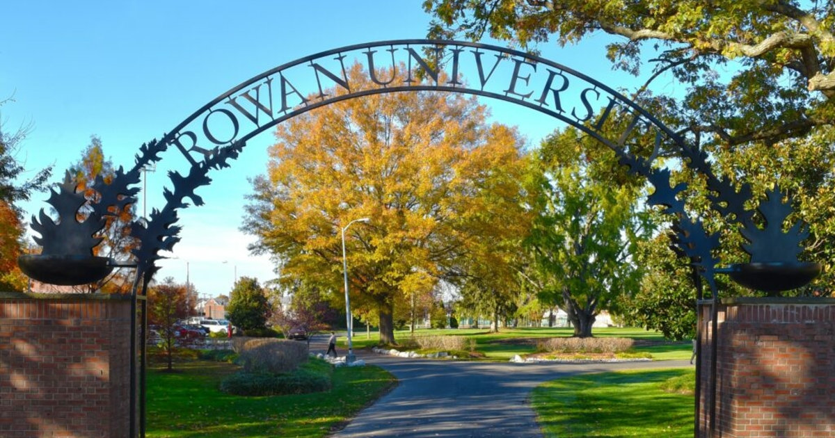 Colleges and universities with support programs welcome students with ...