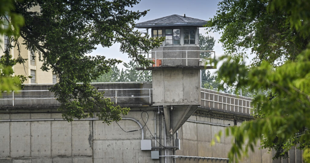 Oregon resists court order for housing trans prisoners amid federal ...