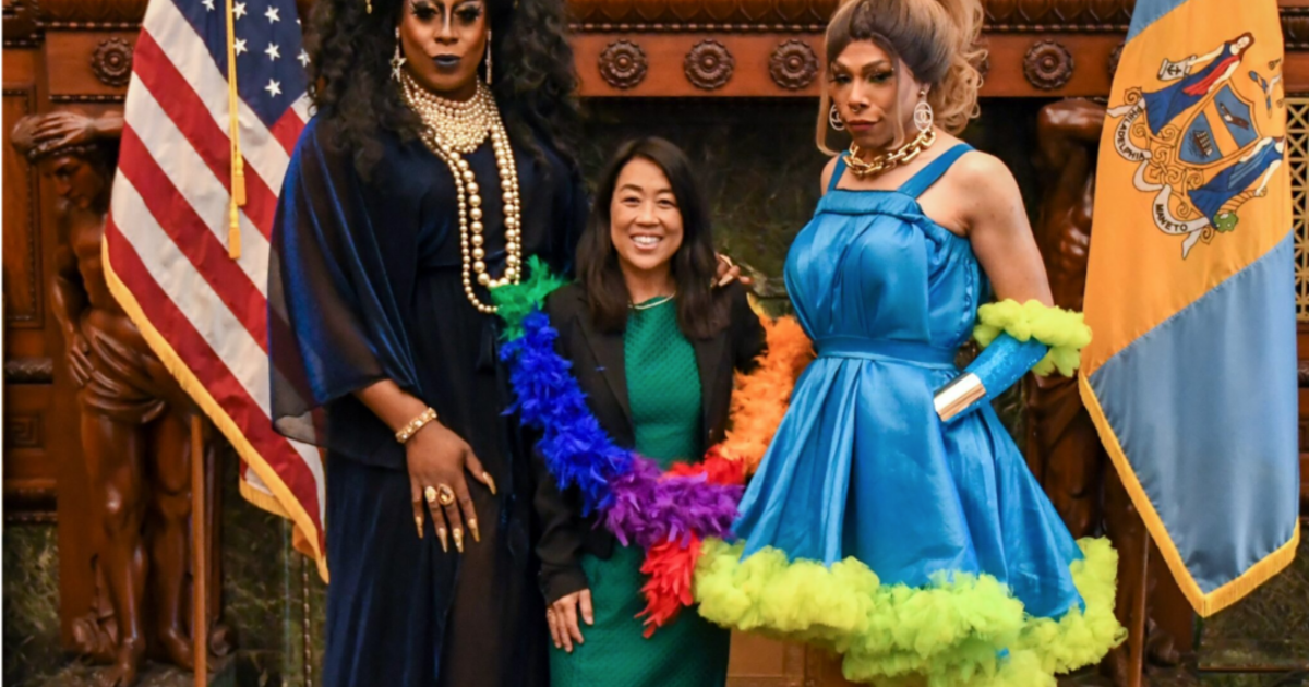 Philly’s mayoral candidates stand up for city’s drag community | News ...