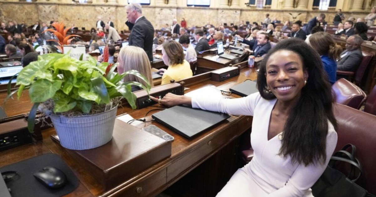 Lindsay Powell sworn in as District 21 rep, giving Pa. Dems a one-vote ...