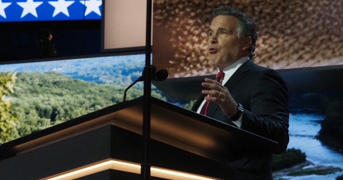 McCormick talks stakes of 2024 election during speech at Republican ...